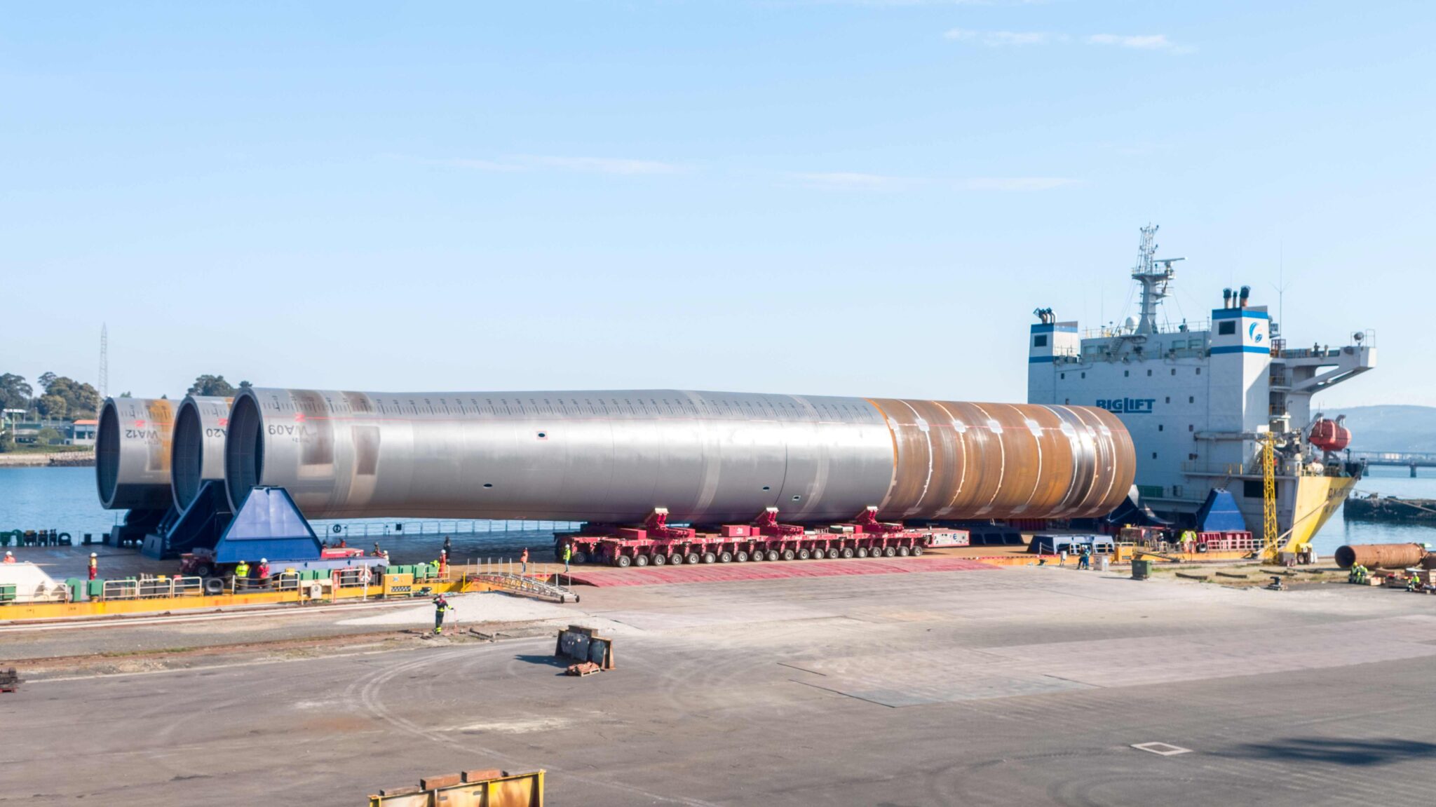 Iberdrola receives the latest monopiles manufactured by Navantia ...
